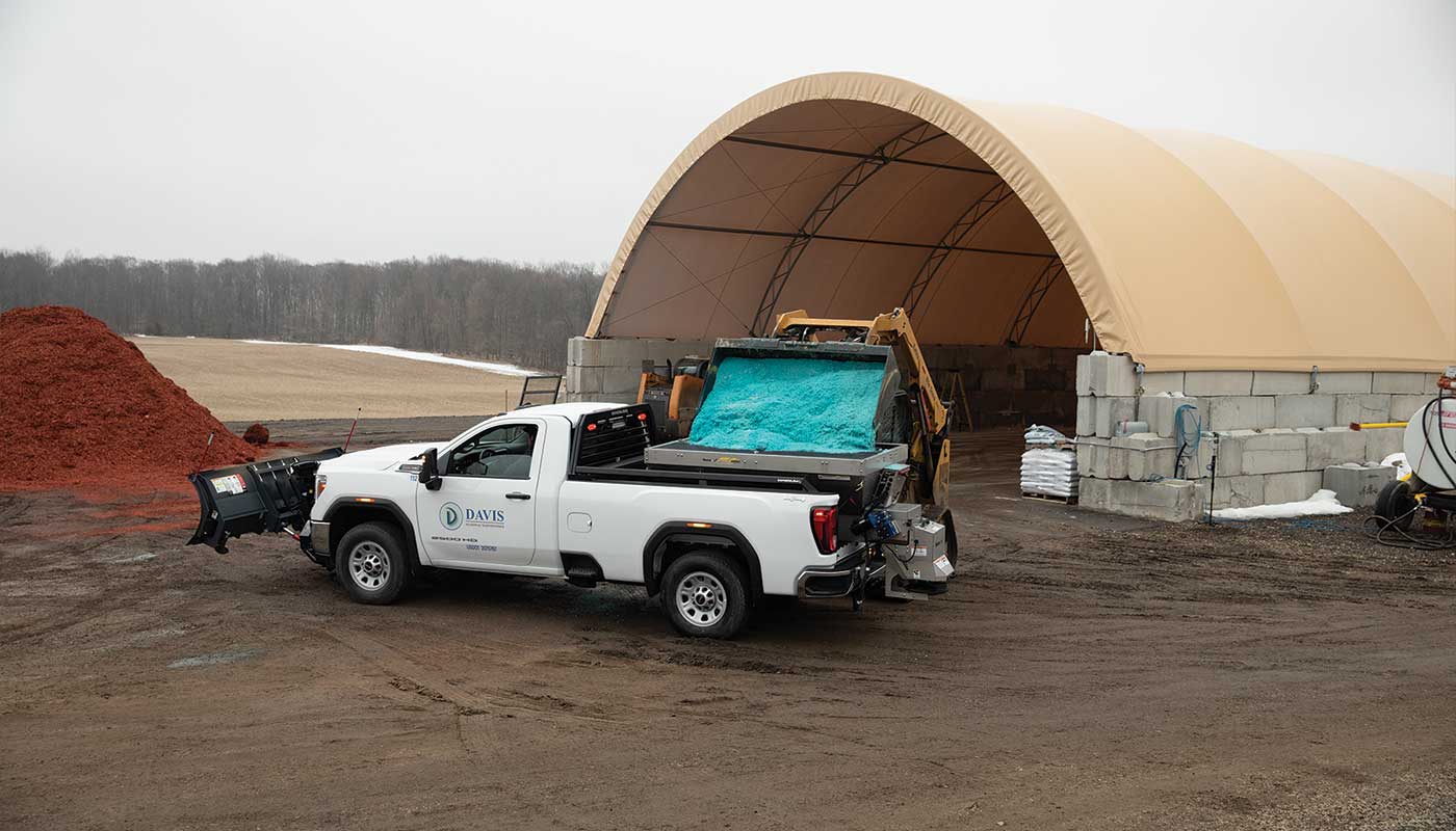 Renegade™ Hopper Spreader 1.5 - 5.0 cu yd | SnowEx®