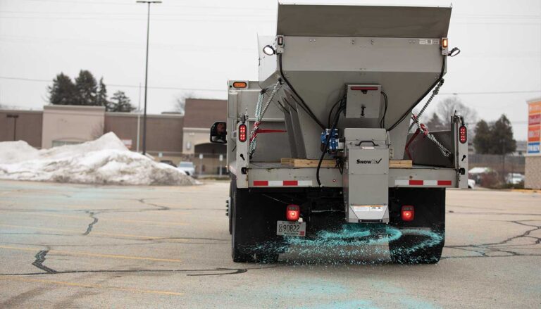 Renegade™ Hopper Spreader 1.5 - 5.0 cu yd | SnowEx®