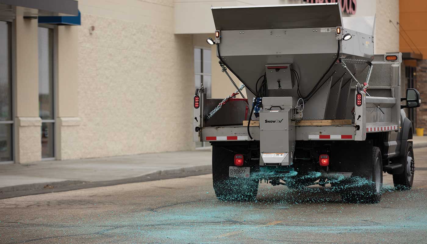 Renegade™ Hopper Spreader 1.5 - 5.0 cu yd | SnowEx®