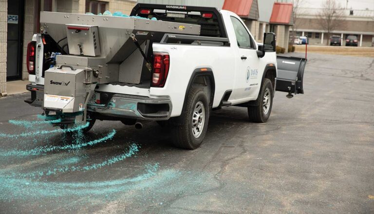 Renegade™ Hopper Spreader 1.5 - 5.0 cu yd | SnowEx®