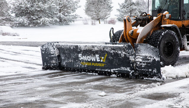 POWER PUSHER PRO Hydraulic-Wing Pusher Plow | SnowEx®