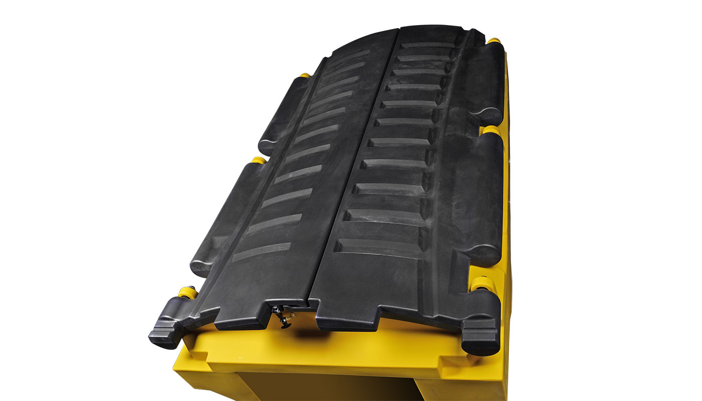 Renegade™ Poly Hopper Spreader | SnowEx®