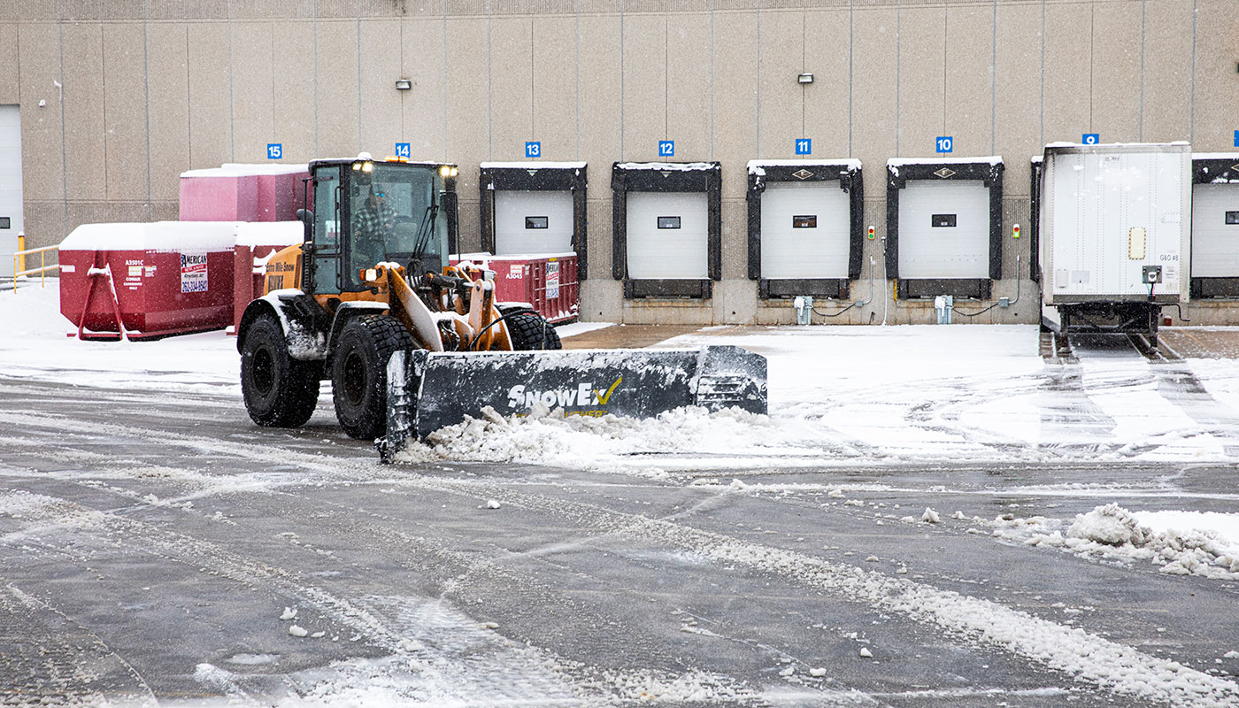 POWER PUSHER PRO Hydraulic-Wing Pusher Plow | SnowEx®