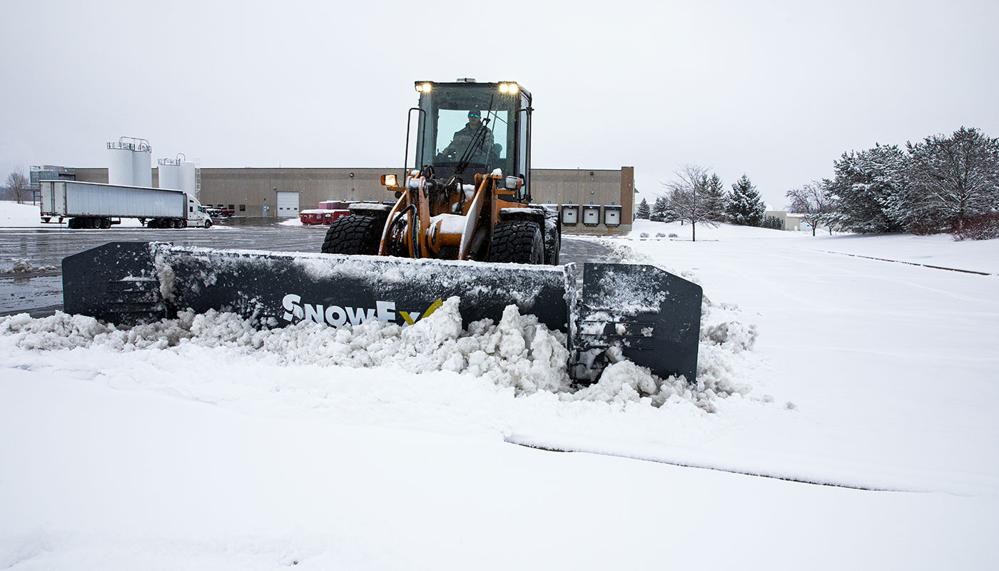 POWER PUSHER PRO Hydraulic-Wing Pusher Plow | SnowEx®