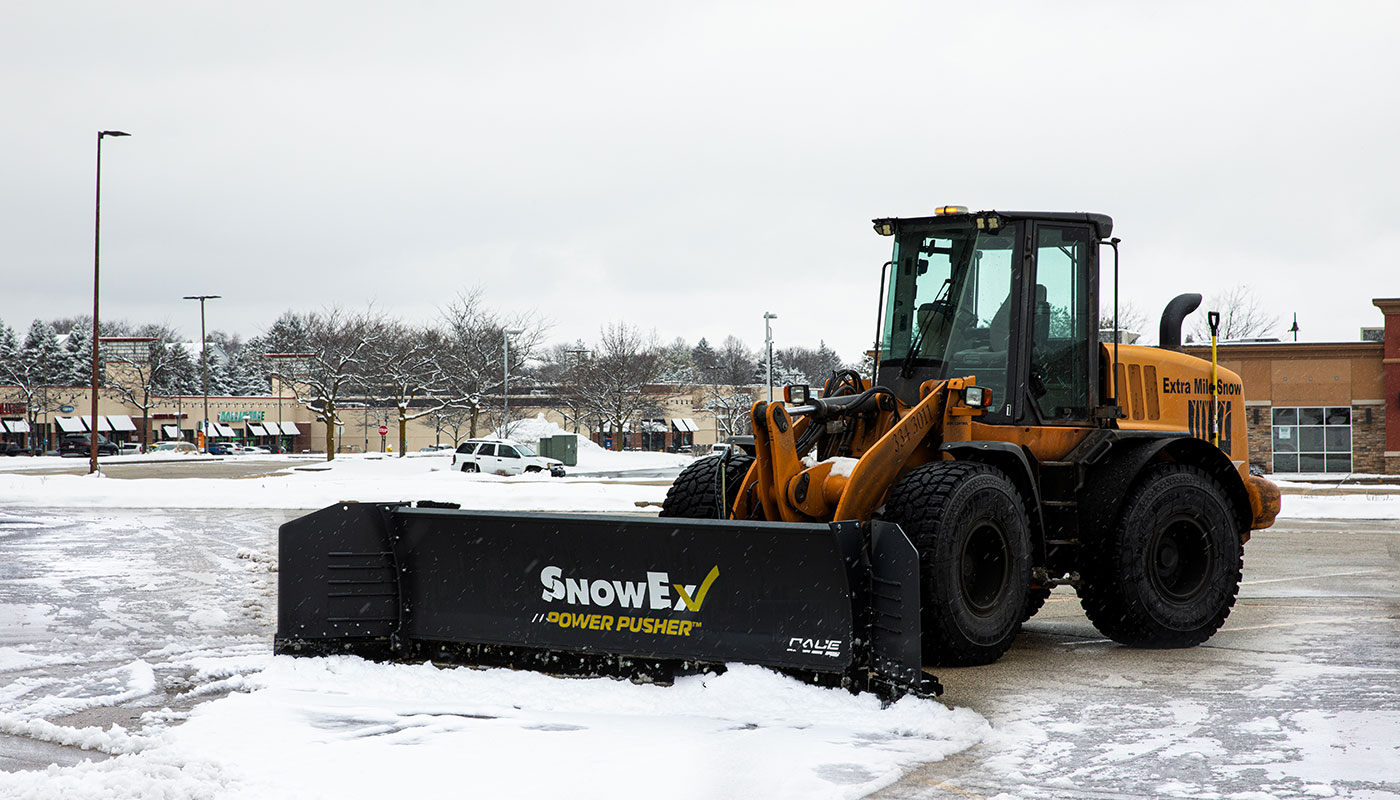 POWER PUSHER PRO Hydraulic-Wing Pusher Plow | SnowEx®