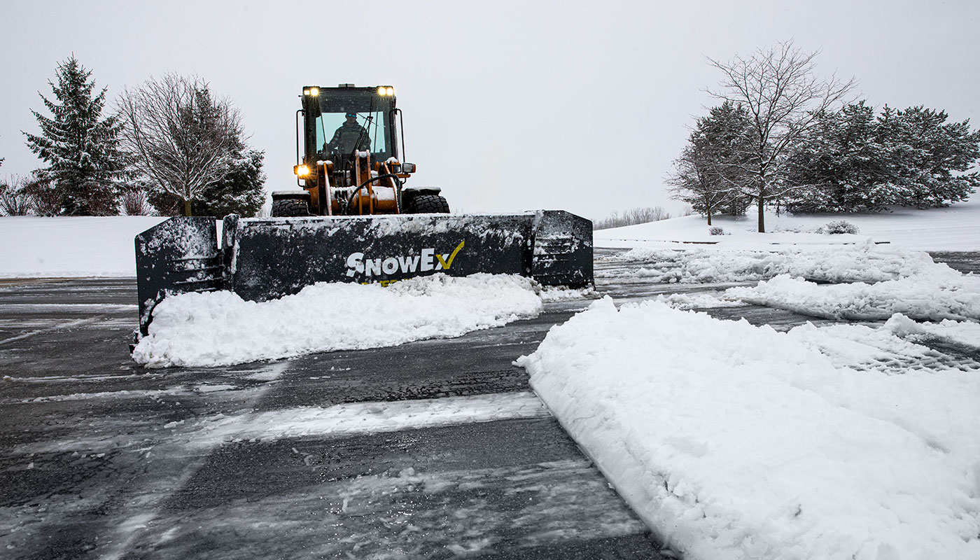 POWER PUSHER PRO Hydraulic-Wing Pusher Plow | SnowEx®