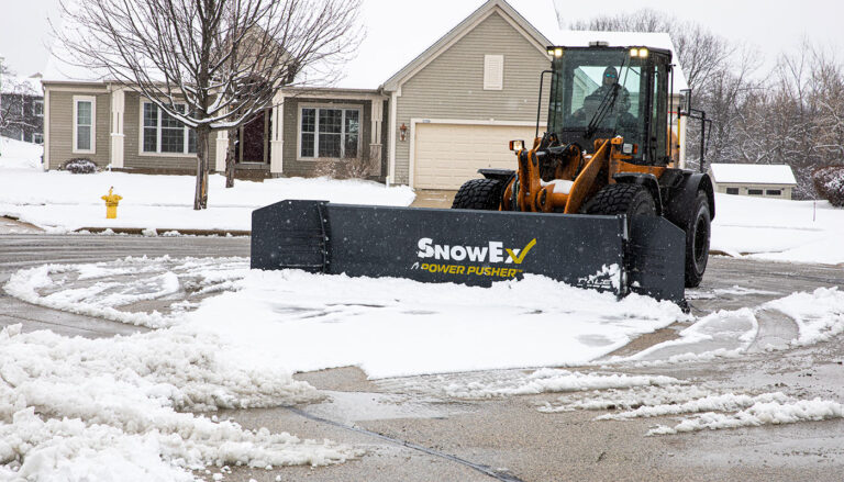 POWER PUSHER PRO Hydraulic-Wing Pusher Plow | SnowEx®